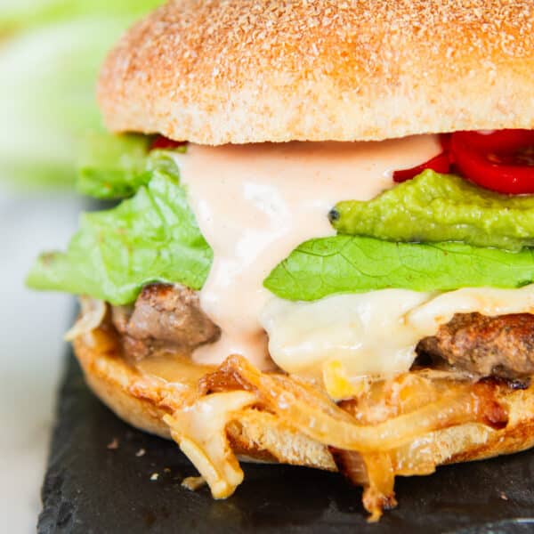 GRIDDLE SMASH BURGER - Julies Apron